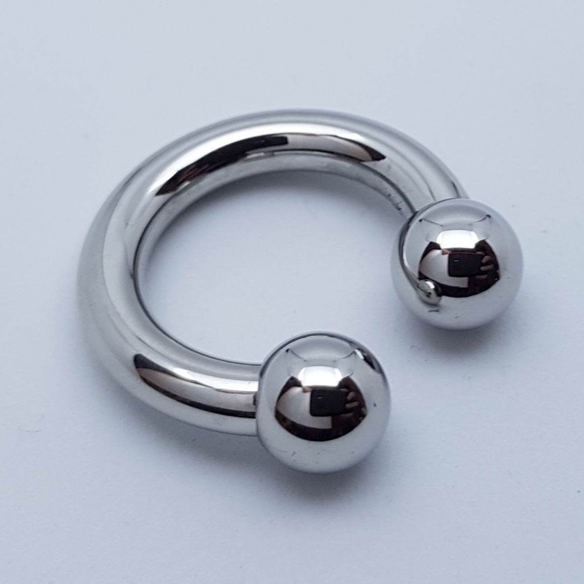 6g Circular Barbell – The Piercing Urge